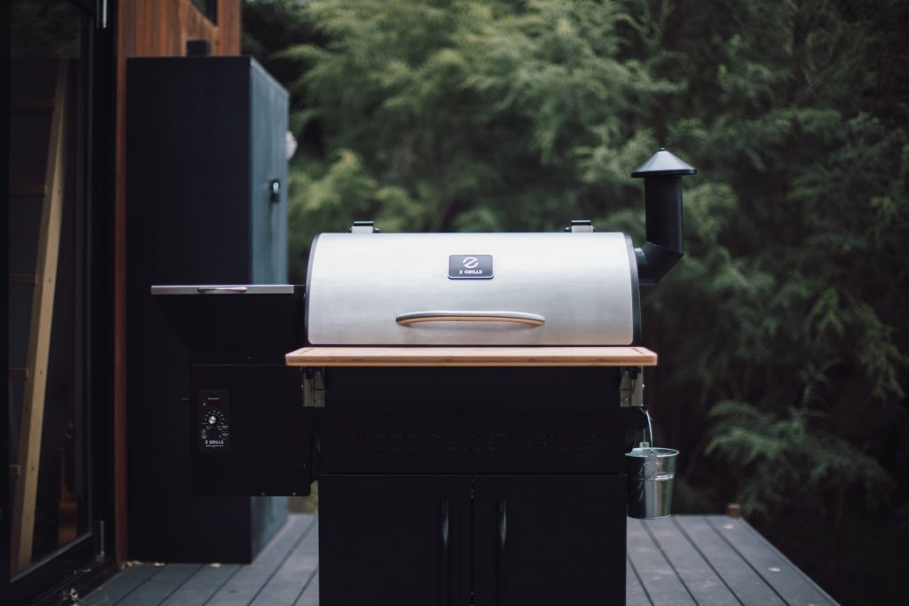 How Long to Smoke Pork Chops in Electric Smoker (Quick Guide)